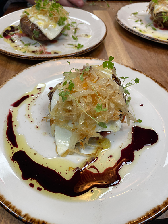 Breakfast Pig Burger | Campbell Brothers